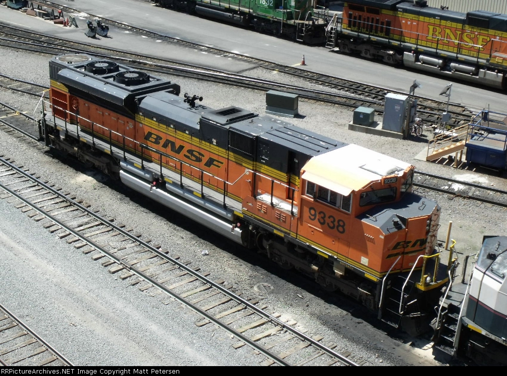BNSF 9338